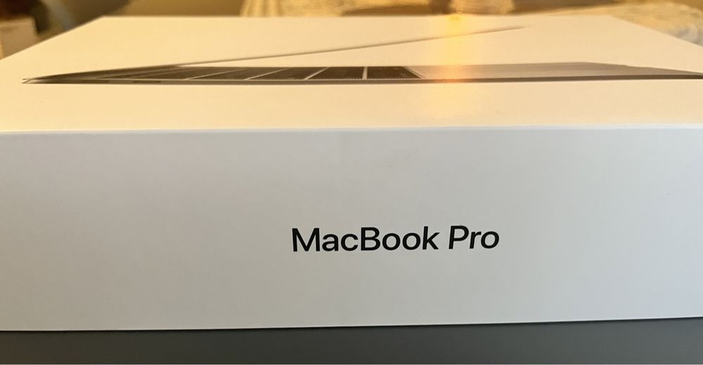 Macbook pro 13Zoll Box (Neu (gemäss Beschreibung)) in Birsfelden für ...