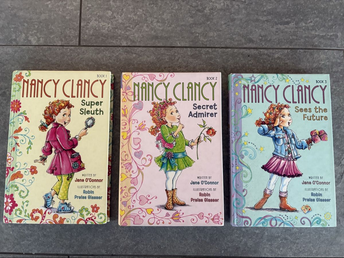 Fancy Nancy Clancy Book Set (Gebraucht) in Oberdorf SO für CHF 12 – mit ...