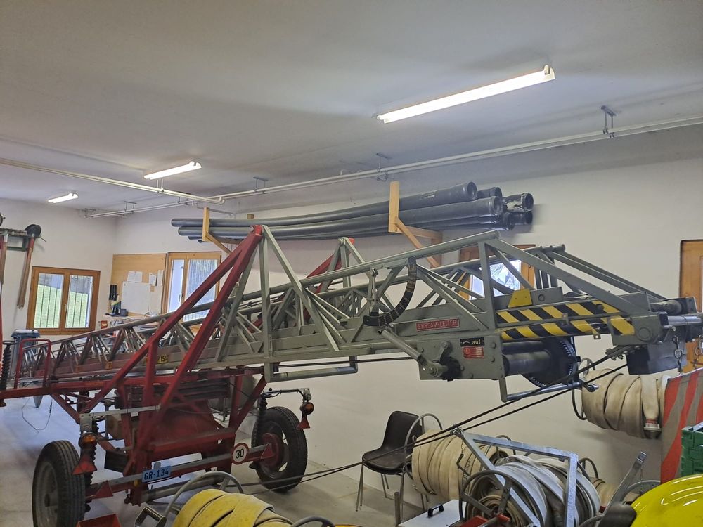 Anhängeleiter/Drehleiter Feuerwehr (Gebraucht) in Laax GR für CHF 14 – nur Abholung auf Ricardo ...