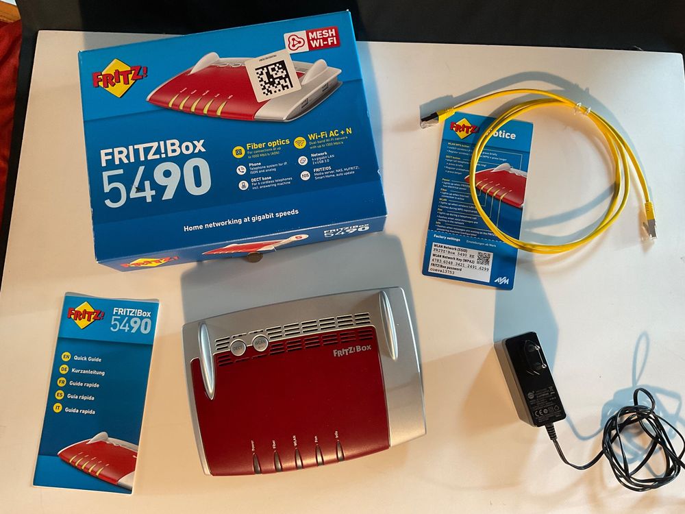 FRITZ!Box 5490, Glasfaser Modem Router, Top Zustand! (Gebraucht) in Reichenburg für CHF 31 – mit ...