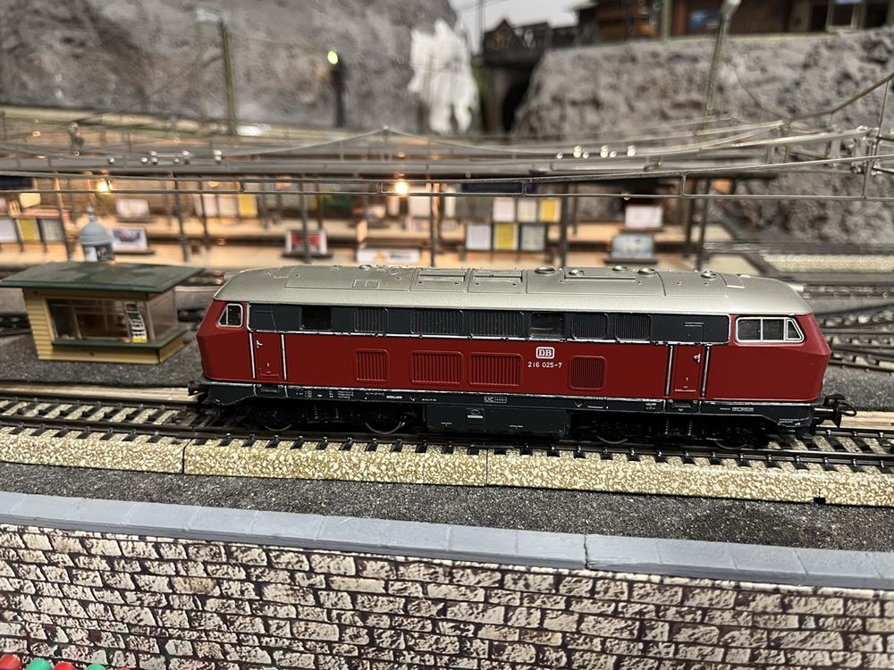 Märklin 3075 Diesellok BR 216 025-7 DB Ep. IV altrot (H0) (Gebraucht) in Oberdorf SO für CHF 65 ...