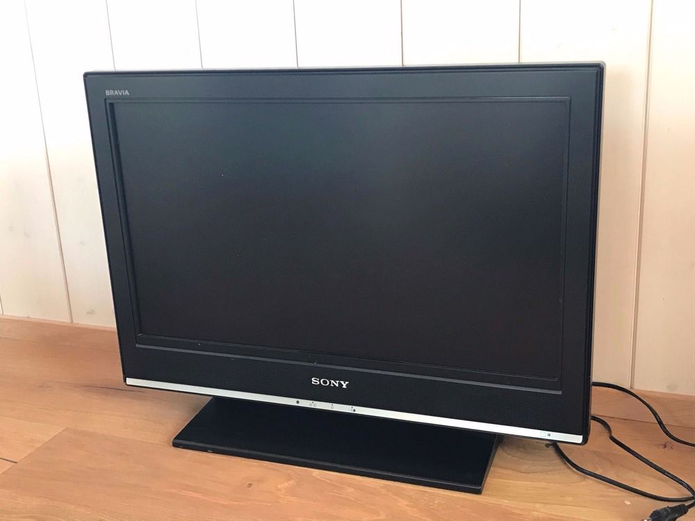 Sony Bravia LCD Color TV / 66cm (Gebraucht) in Steffisburg für CHF 22 ...