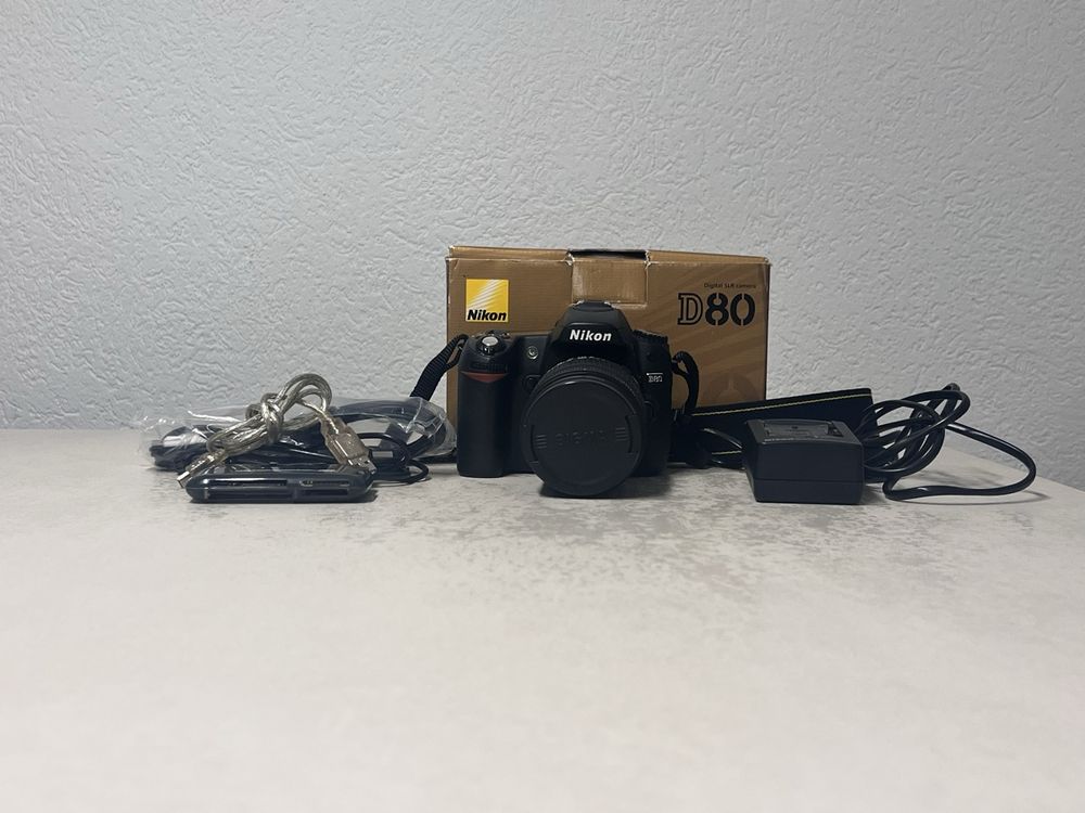 Nikon D80 + Sigma 18-200mm mit Zubehör & OVP (Gebraucht) in Brugg AG für CHF 99 – mit Lieferung ...