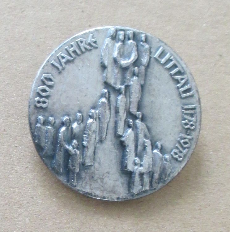 Silberfarbige Plakette "800 JAHRE LITTAU 1178-1978" (Gebraucht) in für ...