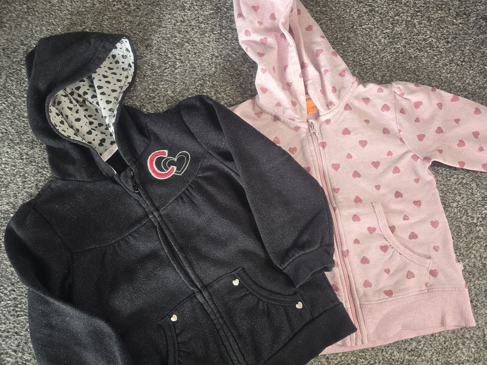2 Mädchen Sweatjacke 🩷 gr.92 (Gebraucht) in Unterentfelden für CHF 6 – mit Lieferung auf Ricardo ...