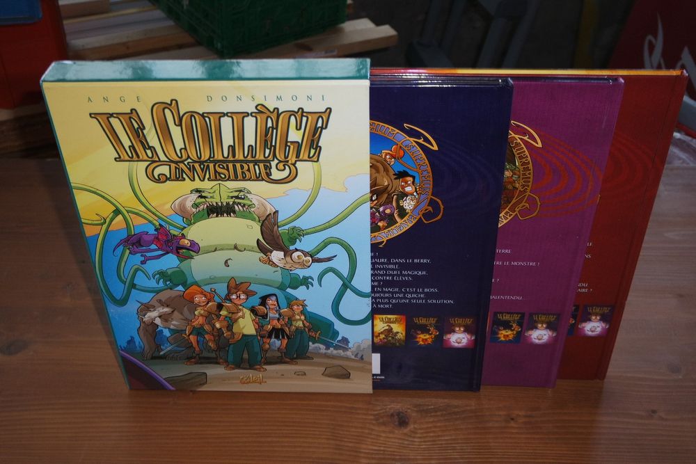 LE COLLÈGE INVISIBLE °°°° COFFRET DE 3 ALBUMS °°° (Gebraucht) in Avenches für CHF 25 – mit ...