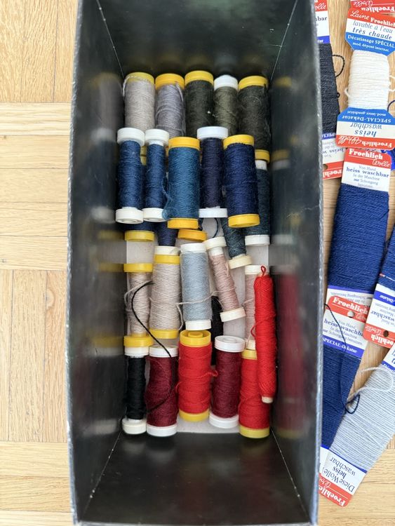 Konvolut Woll- & Stickgarne – diverse Farben (Gebraucht) in Chur für ...