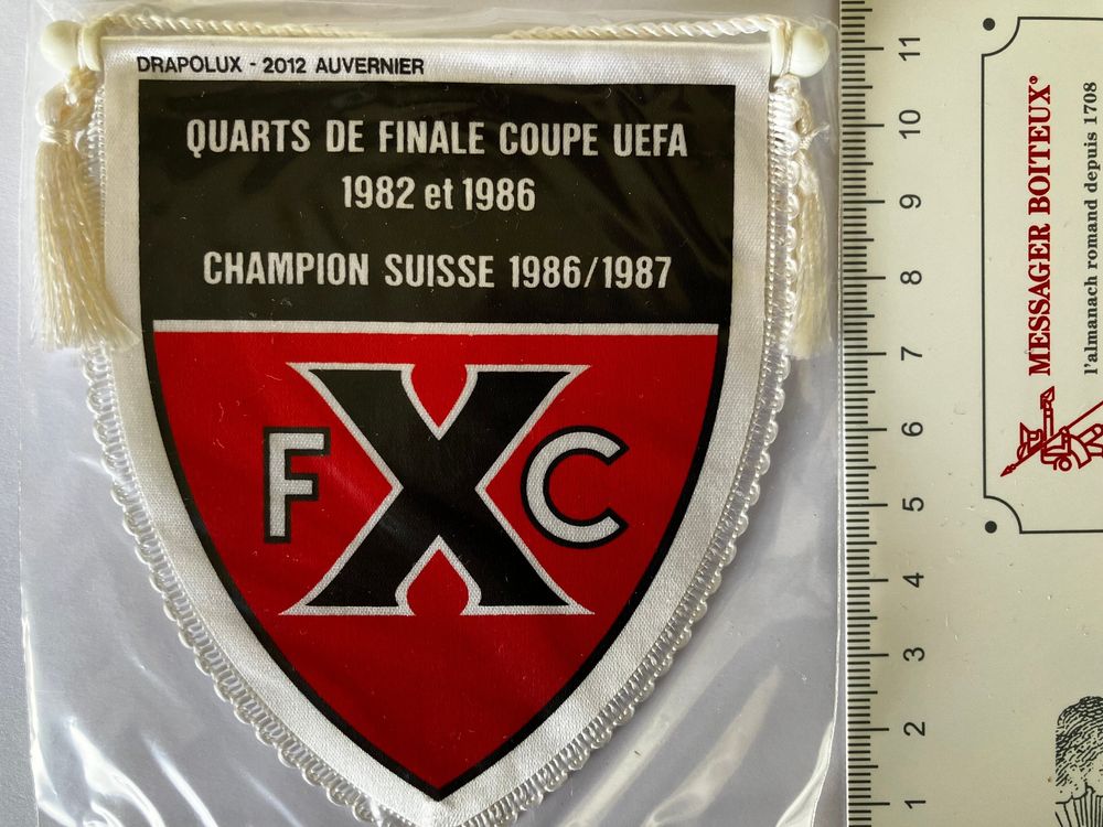 Vintage Fanion FC NEUCHATEL XAMAX CHAMPION SUISSE 1986/1987 (Neu und ...