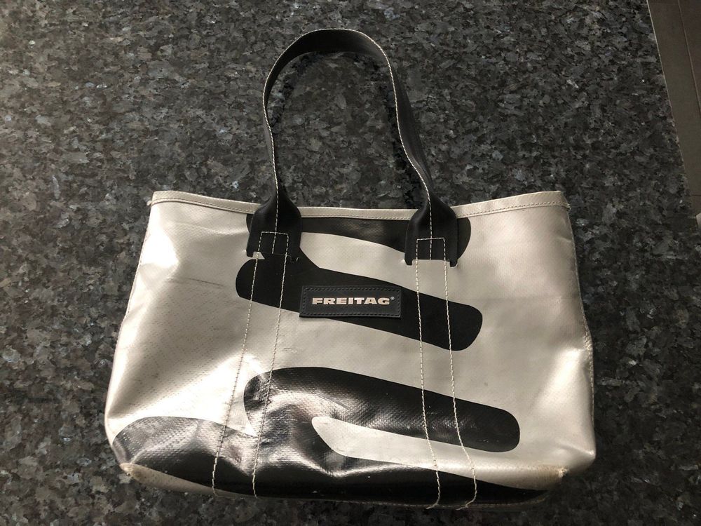 Freitag Tasche/Shopper Donna F72 (Gebraucht) in Lausen für CHF 85 – mit Lieferung auf Ricardo kaufen