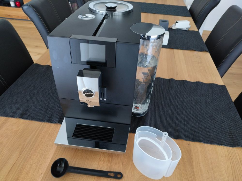 JURA ENA 8 Kaffeemaschine Vollautomat mit Milch-System (Gebraucht) in ...