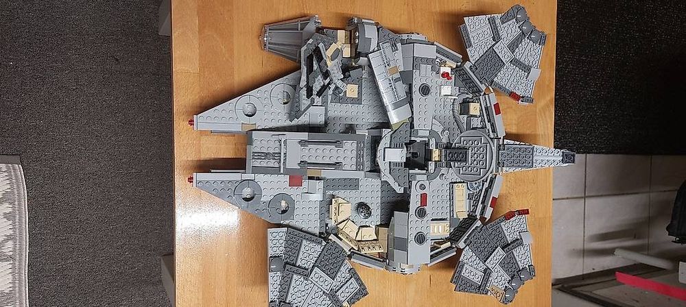 StarWars Millennium Falcon Lego 75257 (Gebraucht) in Geuensee für CHF ...