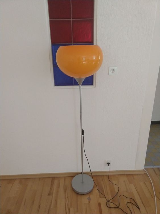 Wunderschöne Retro Stehlampe 70er Ebenbild