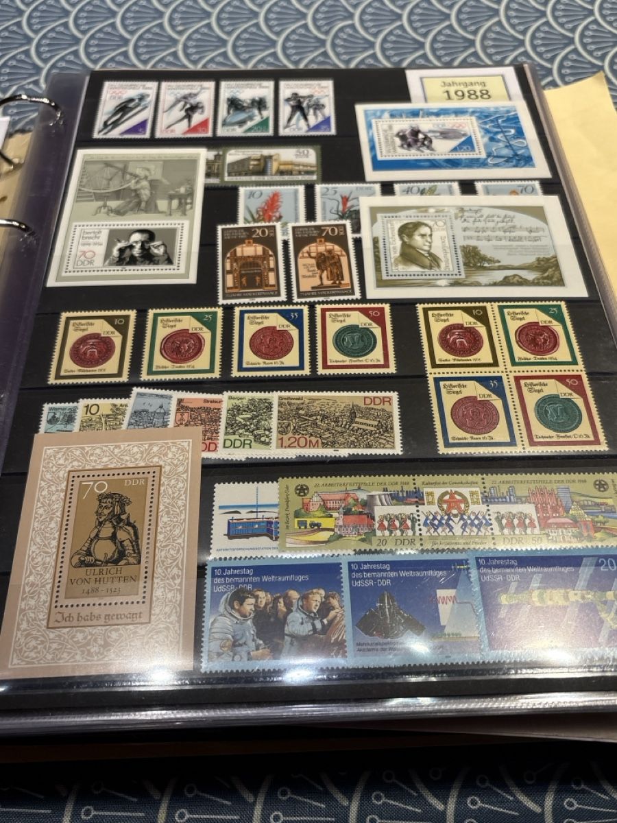 Belle collection de timbres RDA ! (D'occasion) à Ste-Croix pour CHF 50 ...
