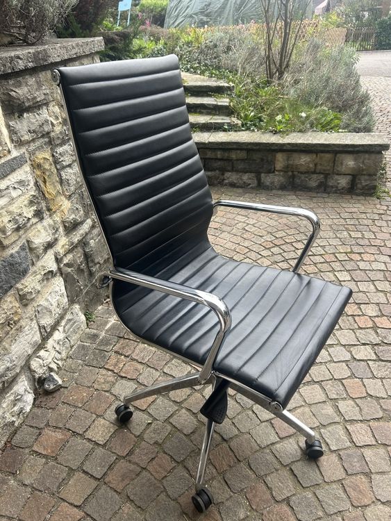 Chaise de bureau design ergonomique noir cuir (Gebraucht) in Orpund für CHF 300 – nur Abholung ...