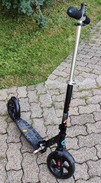 Micro Black Deluxe Trottinette (Gebraucht) in Richterswil für CHF 100 – nur Abholung auf Ricardo ...