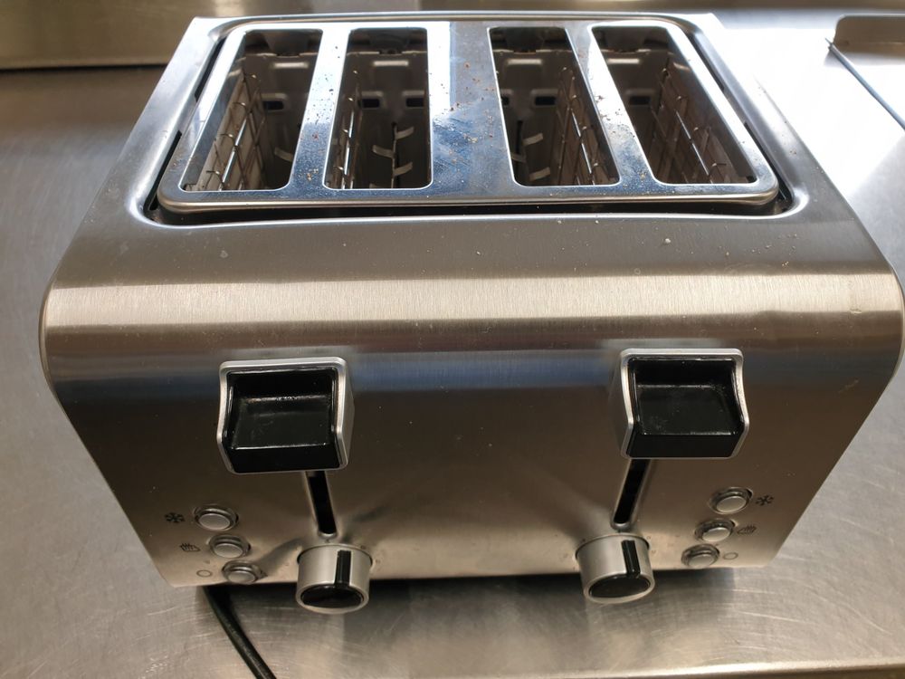 Toaster TO 400 (Gebraucht) in Berikon für CHF 49 – nur Abholung auf ...