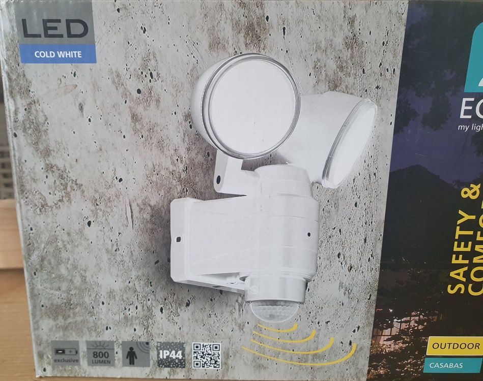 2 LED Gartenlampen mit Sensor (Strahler) | Kaufen auf Ricardo