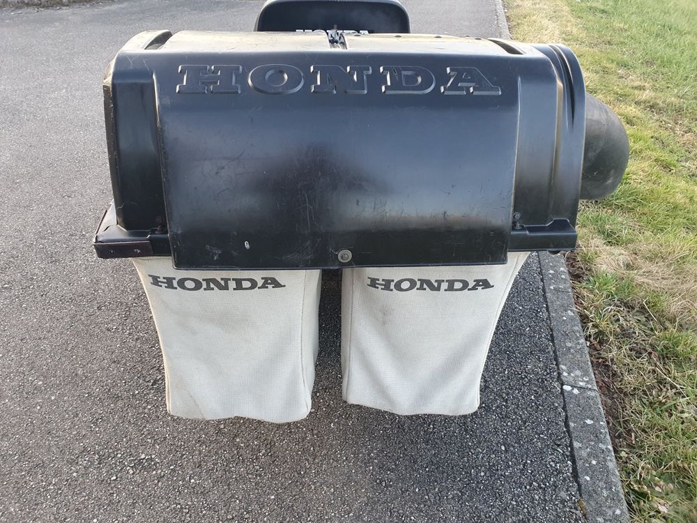 Rasentraktor Honda 4514 Hydrostatic wassergekühlt (Gebraucht) in ...