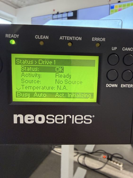 Neoseries T24s Tape Library mit IBM Ultrium LTO-8 Laufwerk (Defekt) in ...