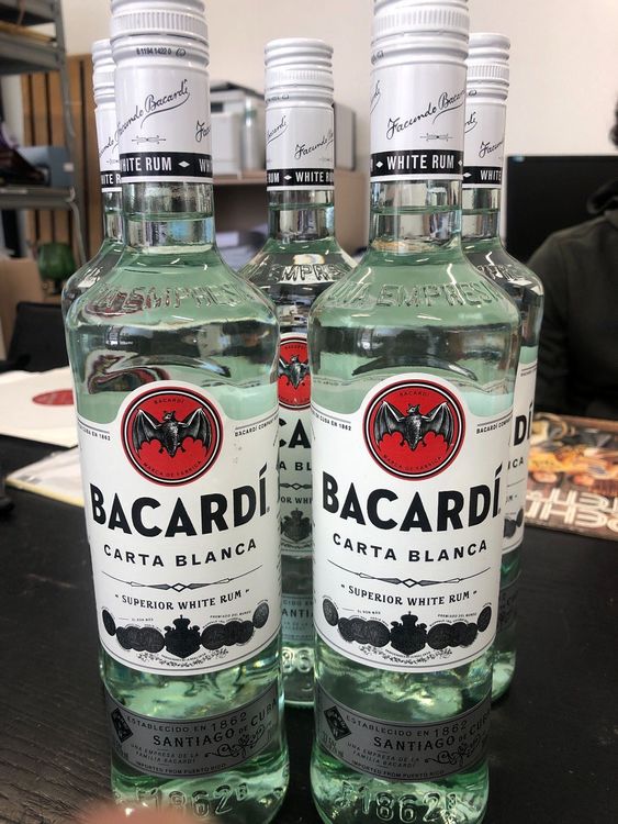 5 Flaschen Bacardi Carta Blanca ab 1.- (Neu und originalverpackt) in ...