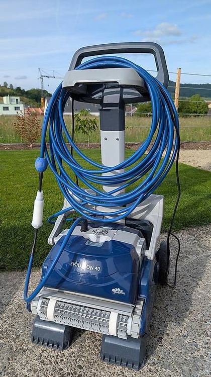 Poolroboter Dolphin Evolution F40 - mit Caddy (Gebraucht) in Gipf ...