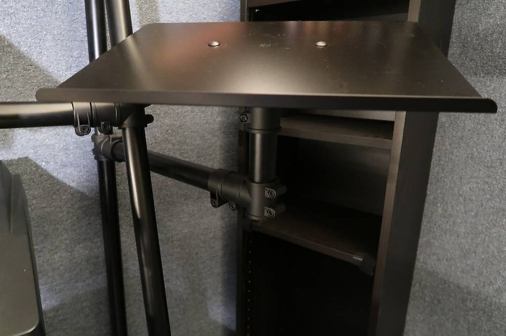 Jaspers 20B Laptop Stand, neuwertig mit Garantie (Gebraucht) in Rafz ...