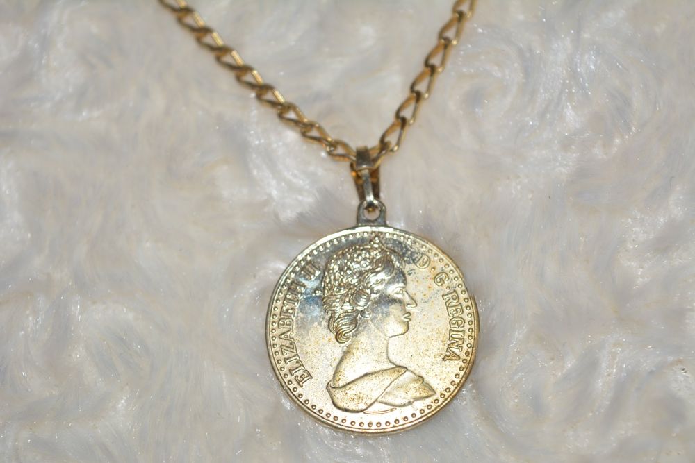 Gold Kette Mit Munze