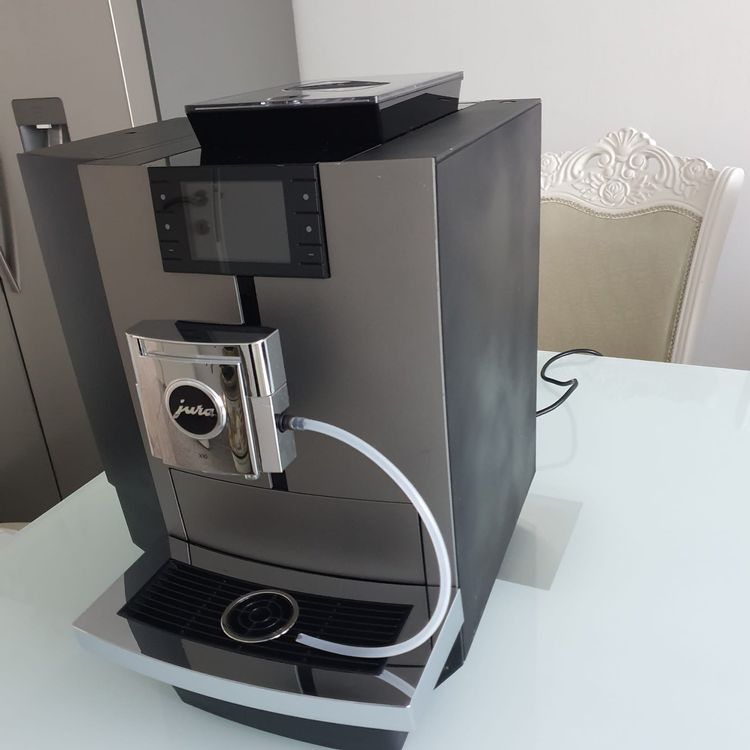 JURA X10 NEUWERTIG MIT 30 KAFFE BEZÜGEN | Kaufen auf Ricardo