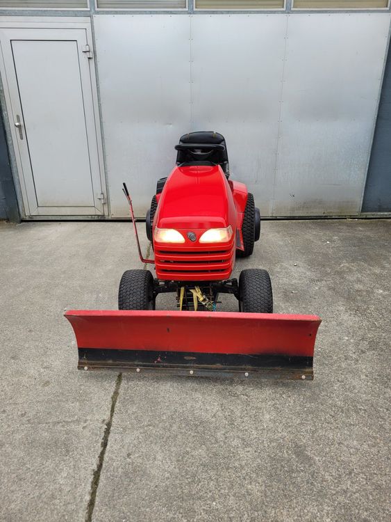 Rasentraktor mit Schneepflug TORO GT 430 (D'occasion) à Rupperswil pour CHF 970 – retrait ...