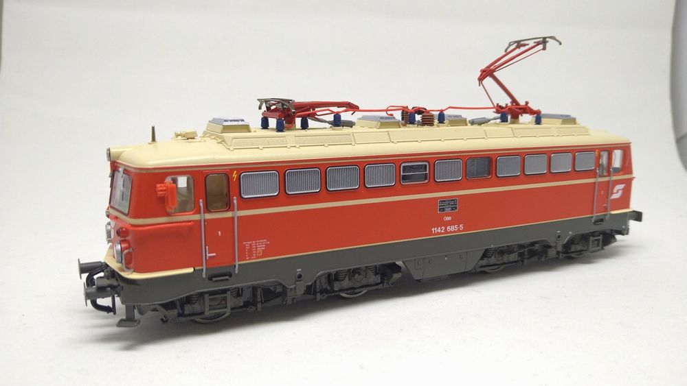 Roco 63606 ÖBB 1142 685-5 Elektrolok JK (Gebraucht) in Interlaken für ...