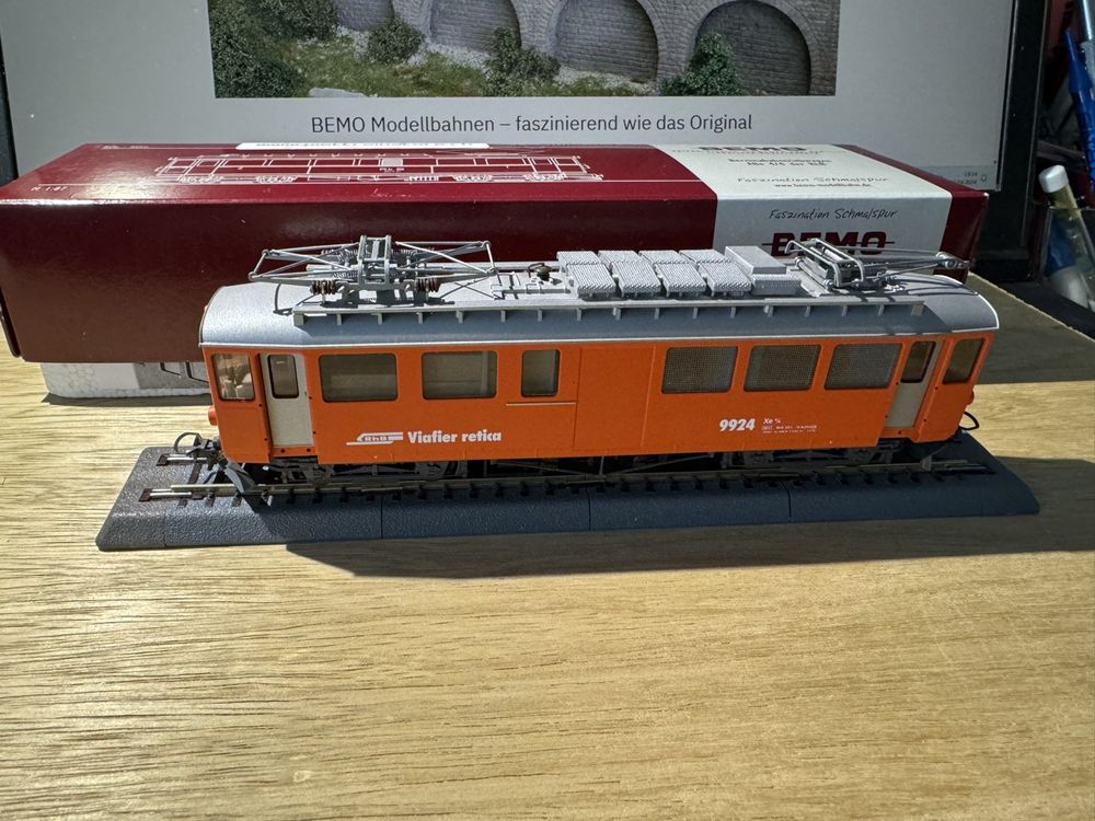BEMO 1368 194, RhB Xe 4/4 9924, Bahndienstwagen orange ESU (Neu und originalverpackt) in ...