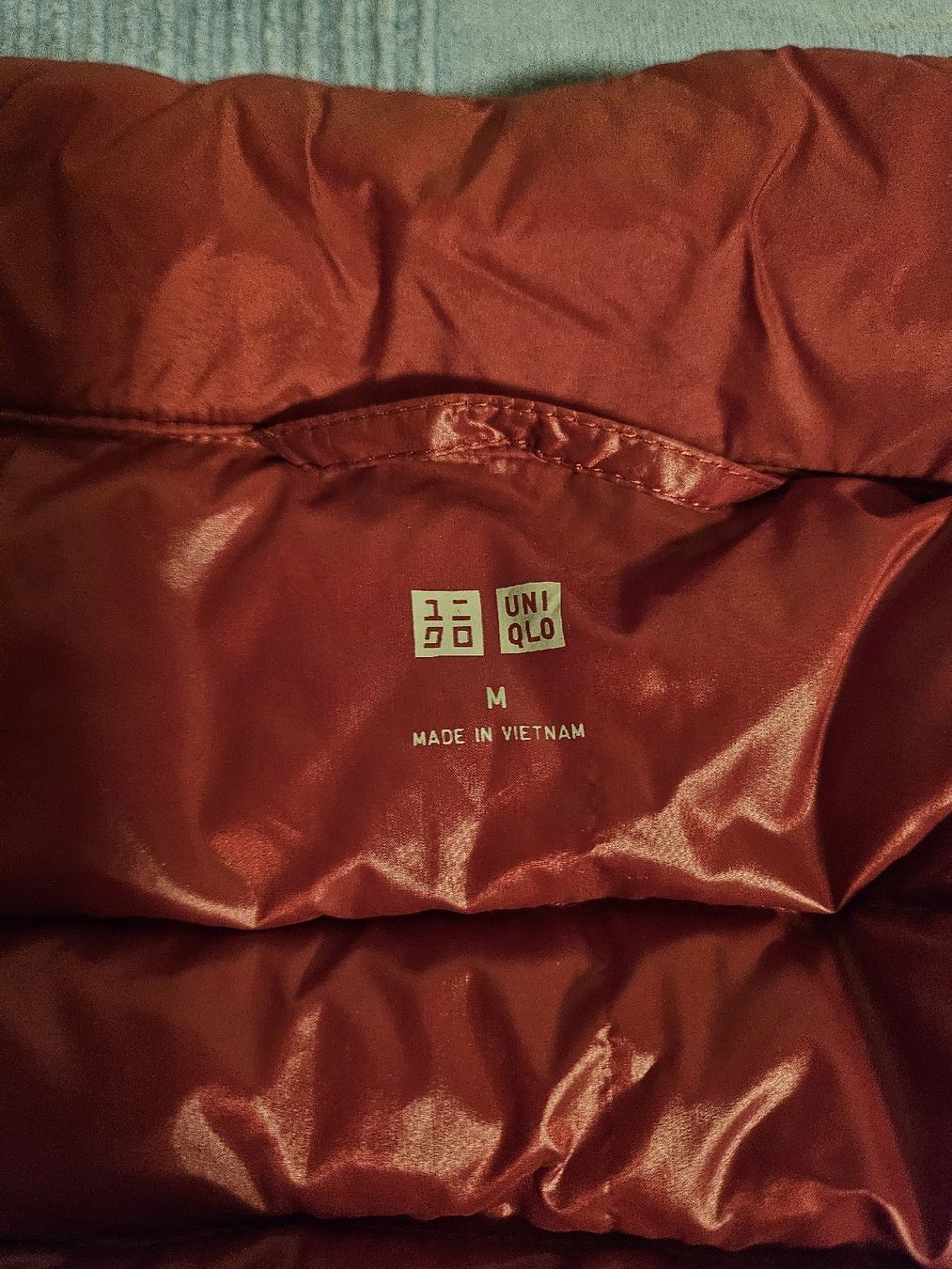 Uniqlo Daunenjacke, Grösse M, Rot - Perfekt für den Winter! (Neu ...
