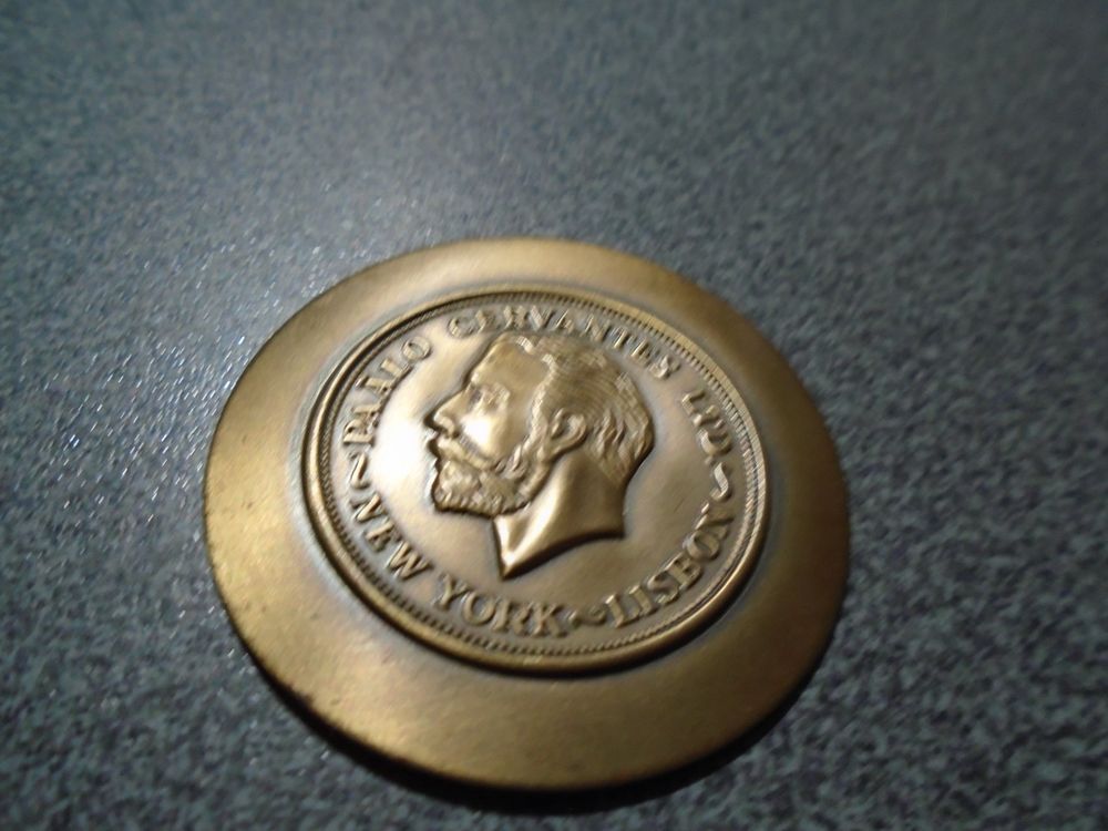 Plakette Paàlo Cervantes LTD (Gebraucht) in Zürich für CHF 5 – mit ...