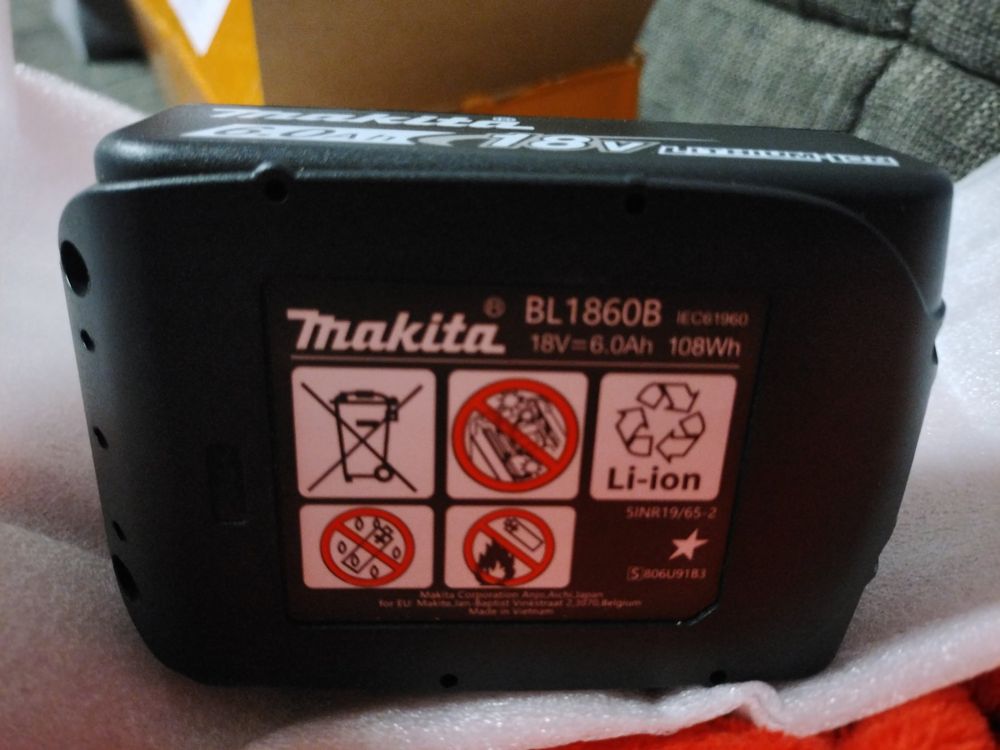 Makita Akku 18V 6.0Ah LXT Lithium-Ionen NEU | Kaufen auf Ricardo