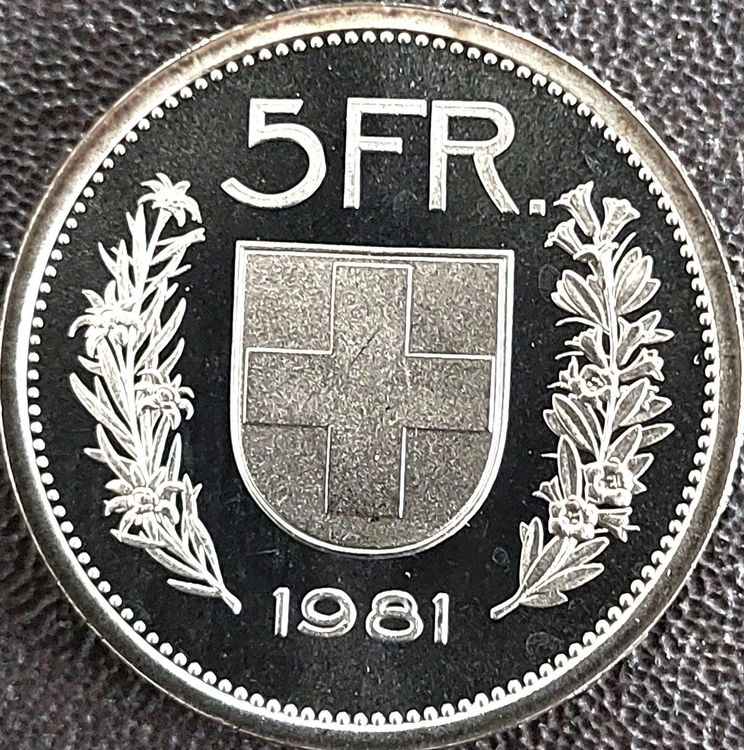 5 Franken 1981 stgl. / aus Münzsatz (Neu (gemäss Beschreibung)) in Arch für CHF 12 – mit ...