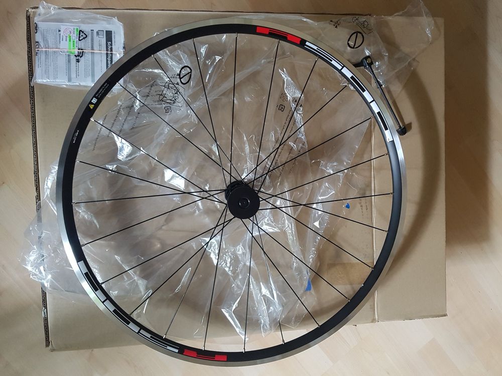 SHIMANO Laufrad Hinterrad WH-R501 QR 163mm / 130mm *NEU* | Kaufen auf ...