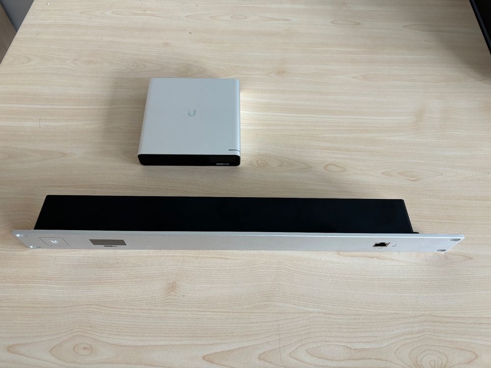 Ubiquiti Unifi Cloud Key Gen 2 + Rackmount Kit (Gebraucht) in ...