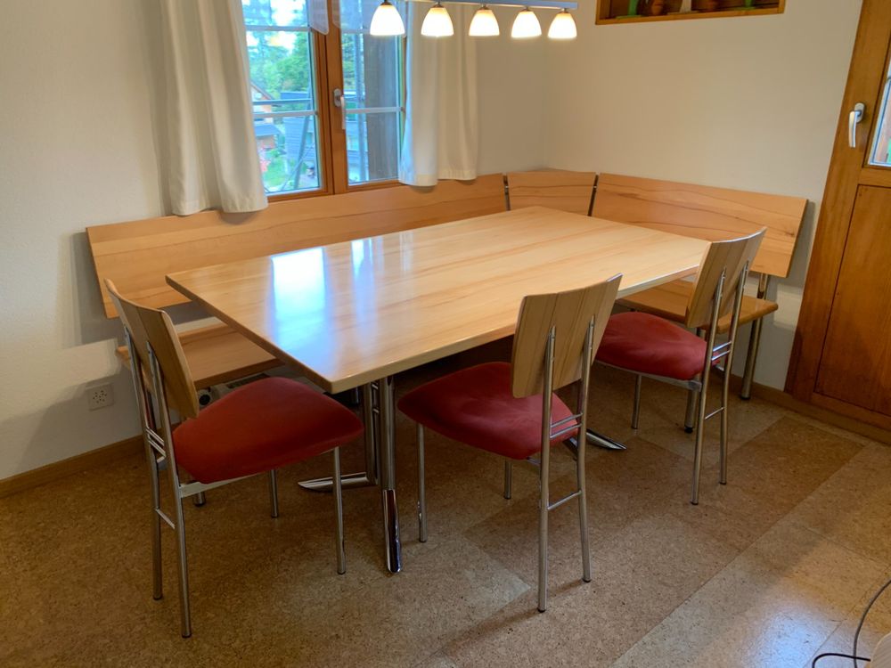 Tisch mit Eckbank und 3 Stühlen (Gebraucht) in Finstersee für CHF 800 ...