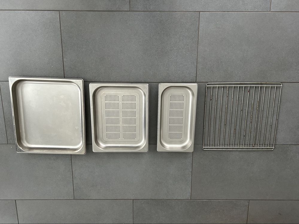 Miele Dampfgarbehälter, Back- und Bratrost (Gebraucht) in Tamins für ...