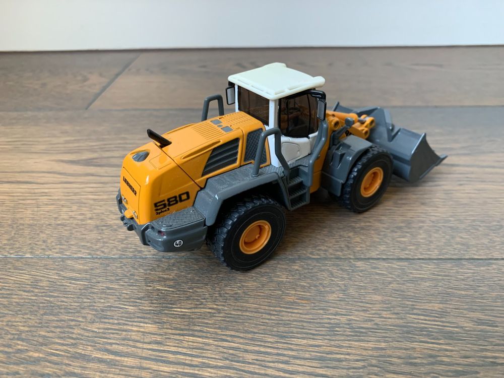 Siku Radlader Liebherr L580 2plus2 1:50 (Gebraucht) in Zug für CHF 11 – mit Lieferung auf ...