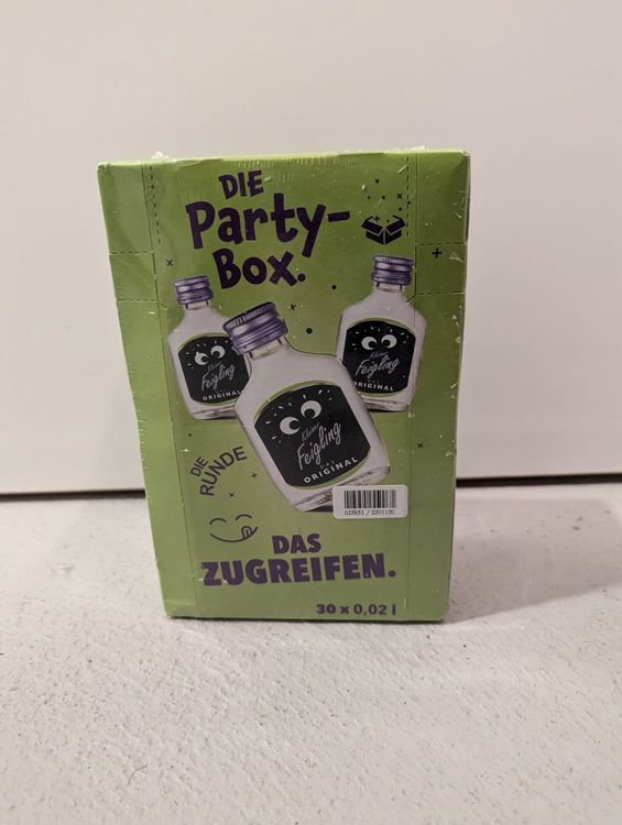 Kleiner Feigling - Die Partybox (30x 0.02 liter shots) | Kaufen auf Ricardo