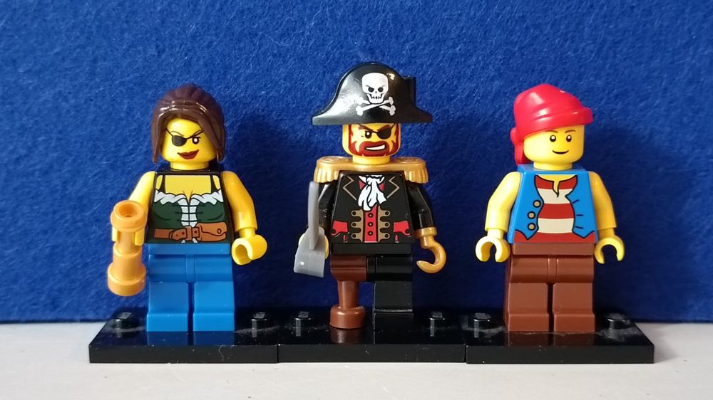 Lego Pirates, Minifiguren 3stk ab 1.- (Gebraucht) in Emmenbrücke für ...