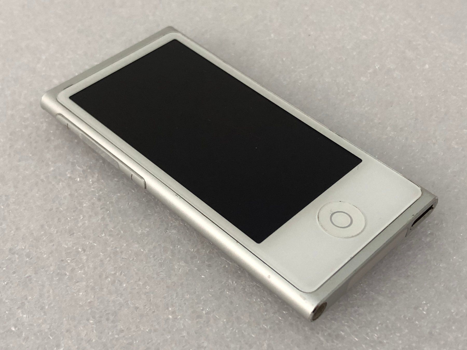 iPod nano 7 (Modell A1446), Silber, 16GB, in super Zustand (Gebraucht ...