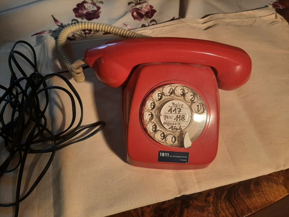 Ancien téléphone vintage Swisscom rouge | Kaufen auf Ricardo