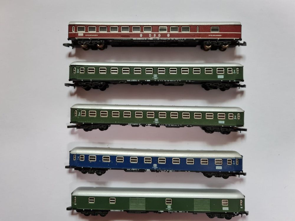 Märklin Spur Z Konvolut 4 Personen- + 1 Gepäckwagen | Kaufen auf Ricardo