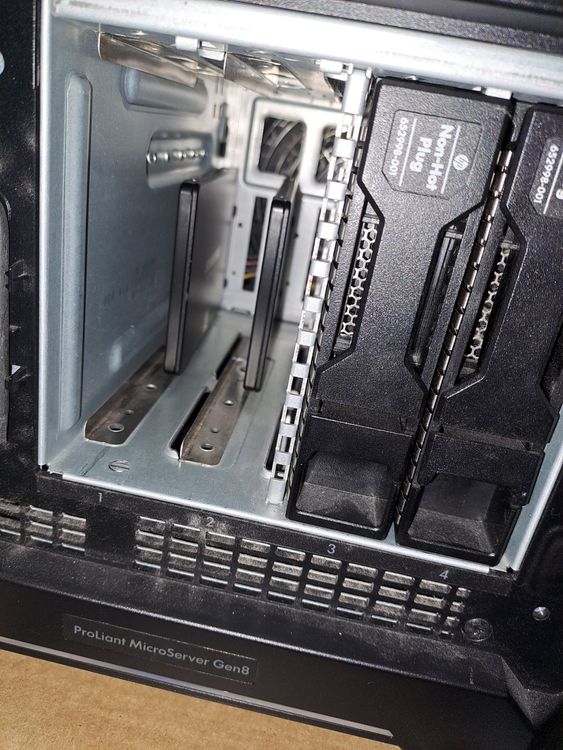 HP ProLiant MicroServer G8 Xeon E3-1220L@2.3GHz 16GB RAM SSD | Kaufen ...