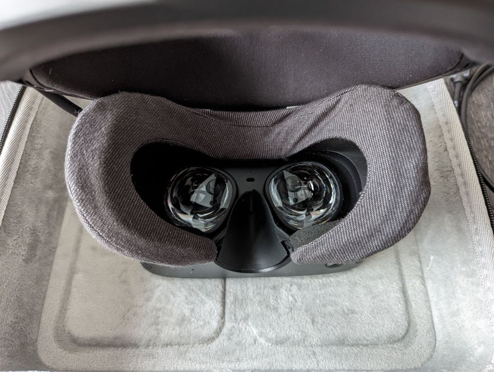 Meta Rift S mit Transportkoffer, Controller Case, Face Cover (Gebraucht ...