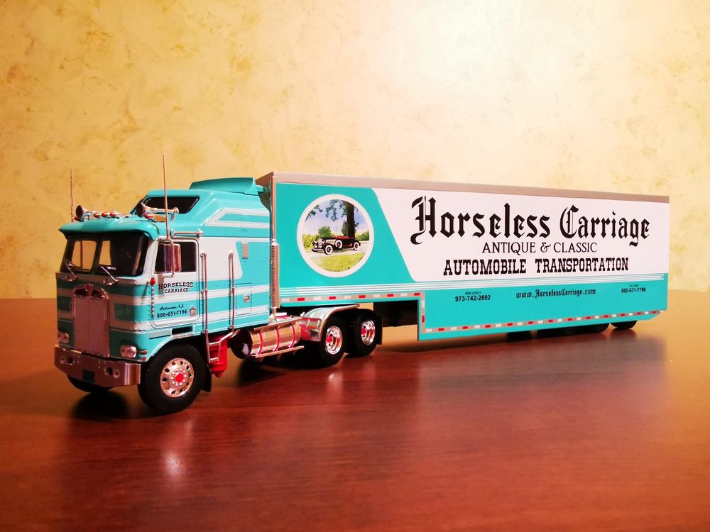 1/43 Kennworth K100 Aerodyne Sattelzug Oldtimertransport (Neu und originalverpackt) in Felben ...