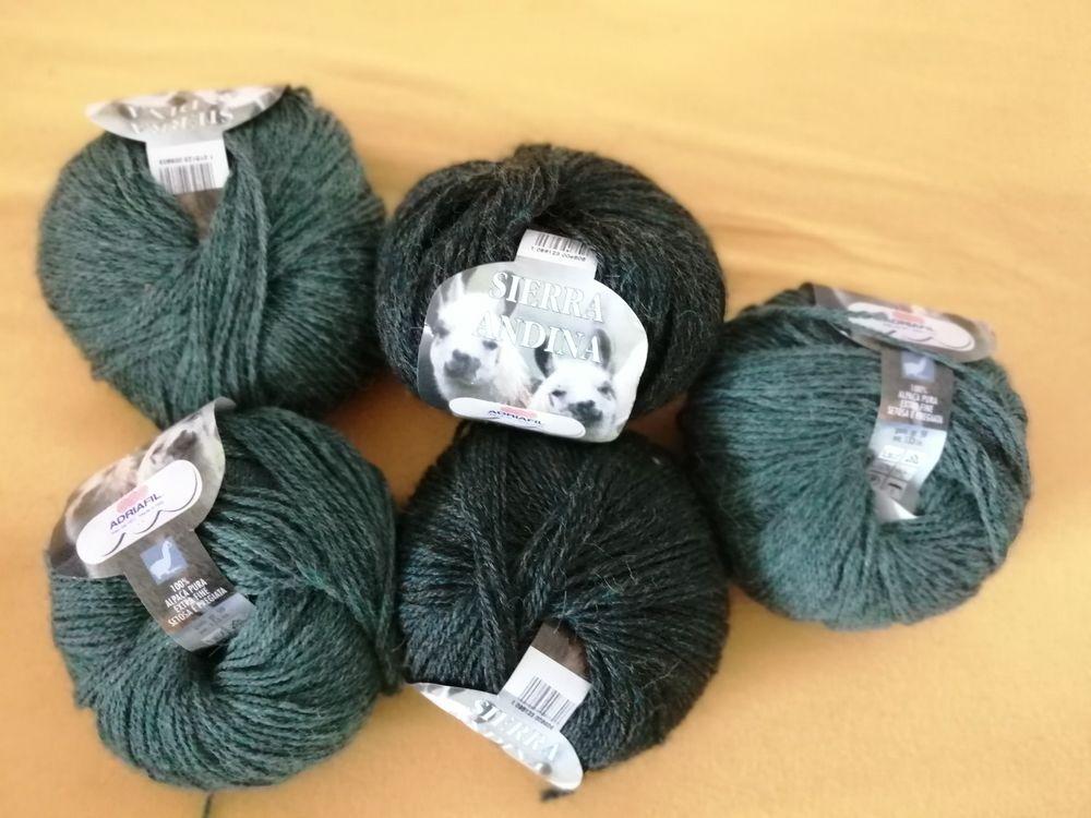 5 Kneuel Alpaca Wolle in grün Tönen (Neu (gemäss Beschreibung)) in Wettingen für CHF 20.9 – mit ...