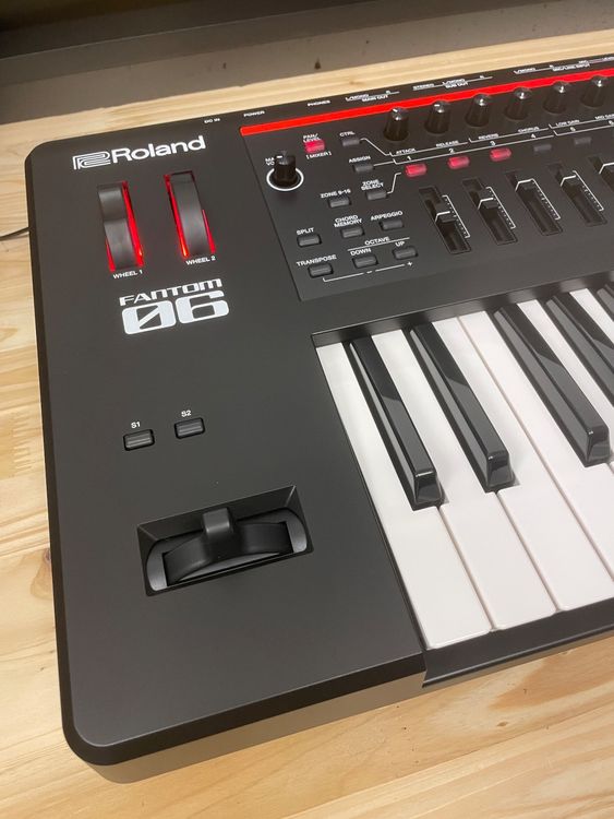Roland Fantom 06 (Neu (gemäss Beschreibung)) in Chêne-Bougeries für CHF ...